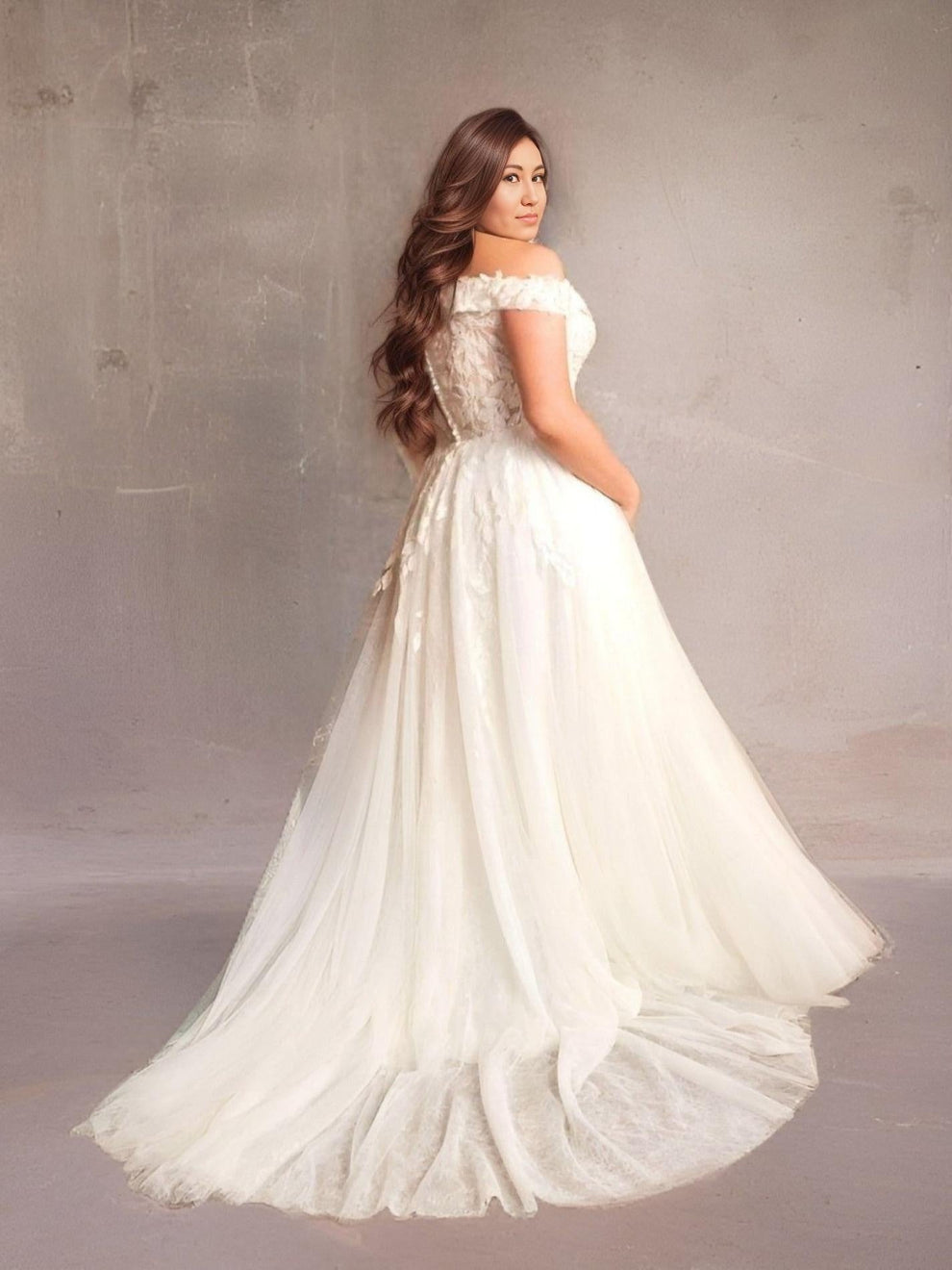 CINDY Wedding Dress | Romantic Tulle with Lace Appliqués – Lula Bridal